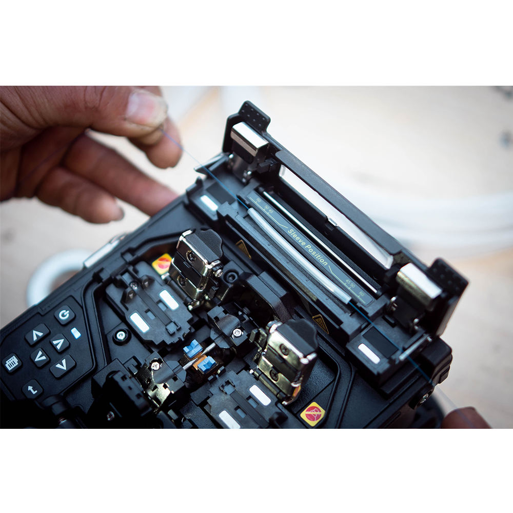Optical Fusion Splicer Brand New Splicer with Fiber Cleaver
