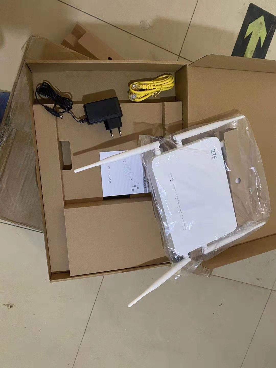 New F680 GPON ONU ONT 1GE+3FE+2POTS+USB Dual Band 2.4G&5G GPON ONU Router Apply to FTTH Modes ...